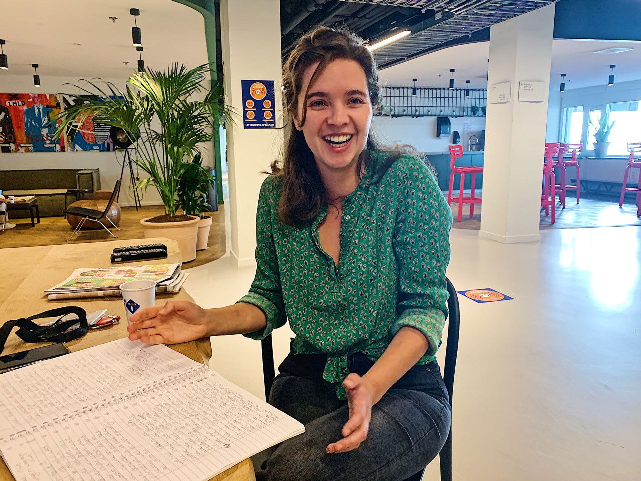 Robin Peters over haar nieuwe podcast 'Het kamp van mijn Oma' | NPO Radio 1