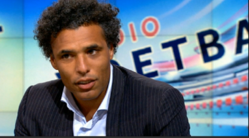 Communicatie-expert Lars Duursma analyseert uitspraken Van Hooijdonk ...