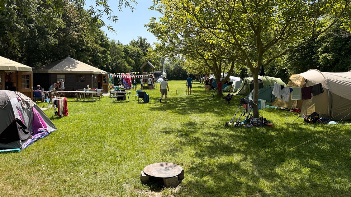 Live vanaf natuurvriendelijke camping in Zeeland | NPO Radio 1