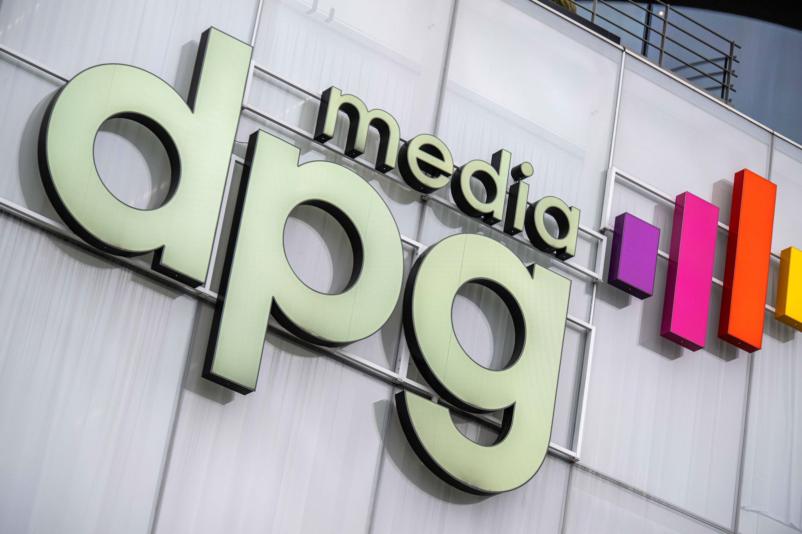 Wat betekent de overname van RTL door DPG Media voor het medialandschap ...