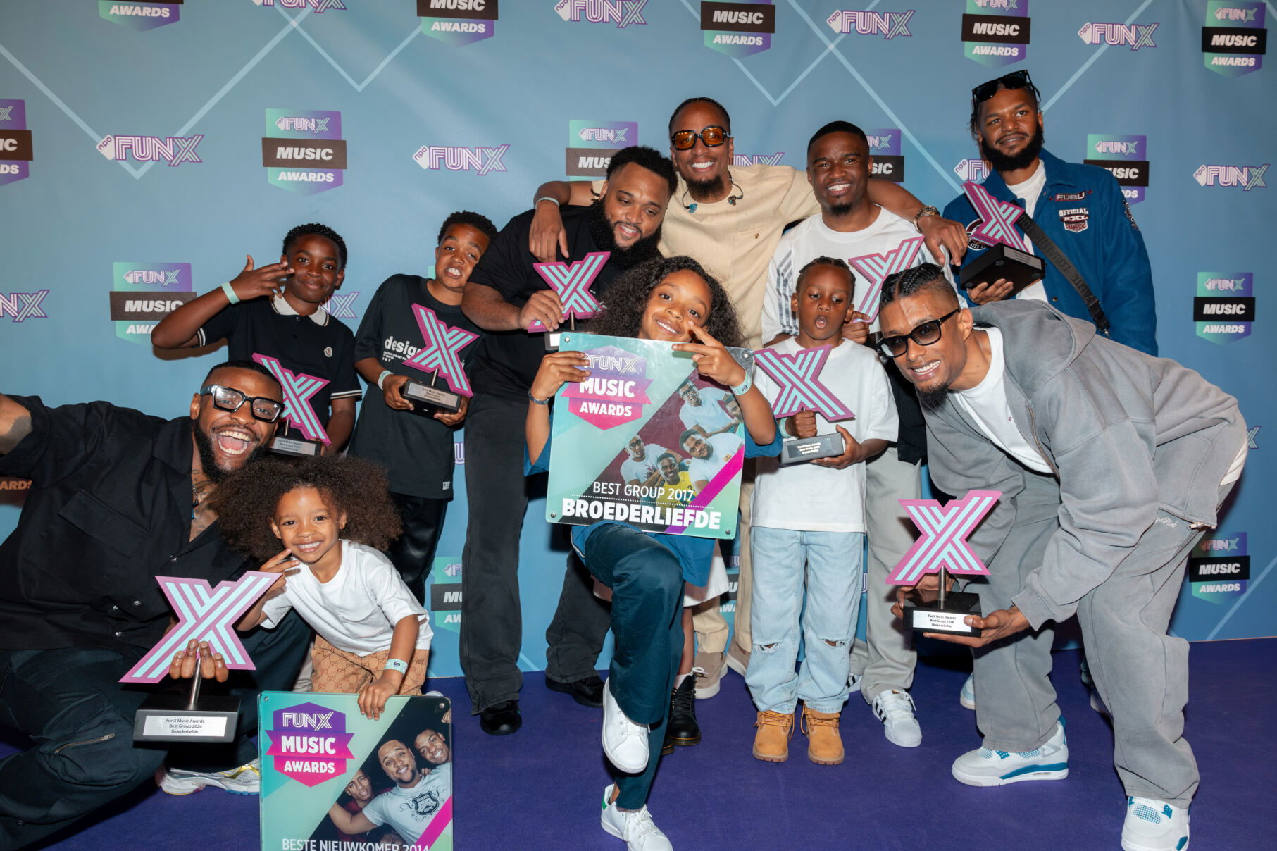 Voor de tiende keer op wint Broederliefde de "Best Group Award"! | FunX