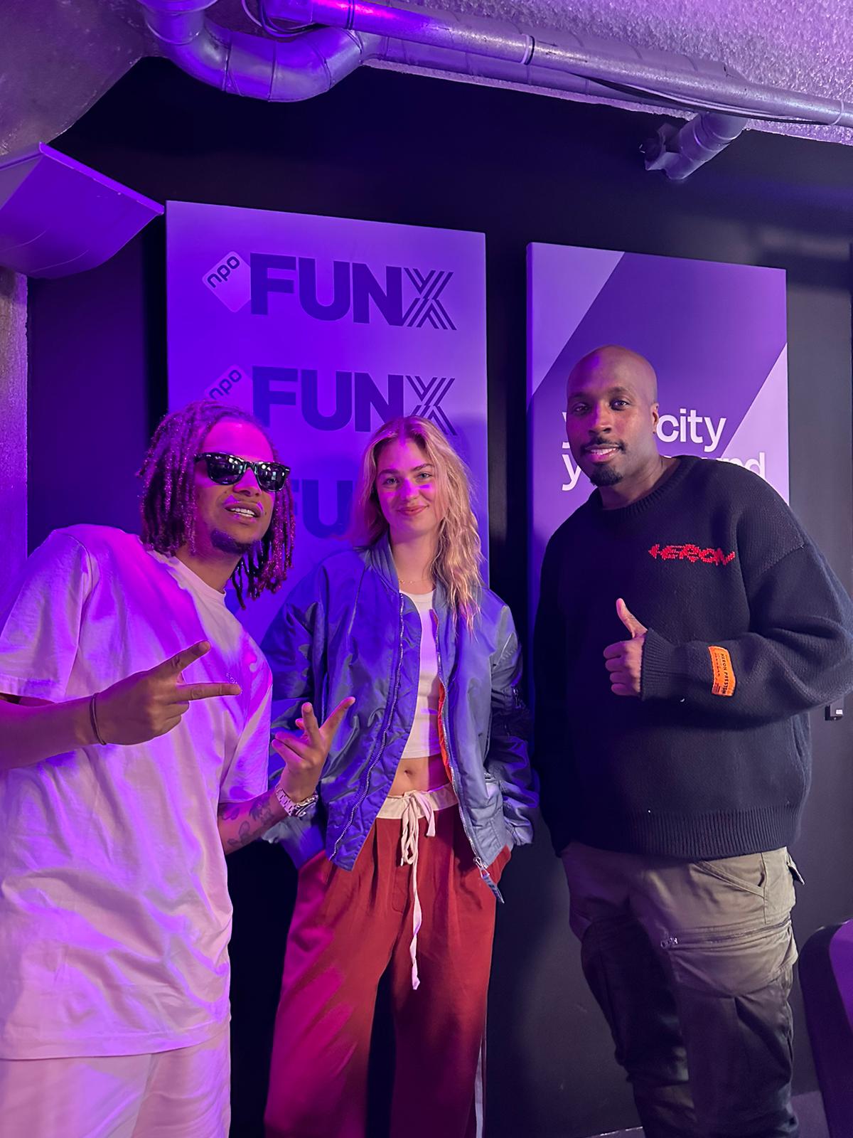 Super duo Ronnie Flex en Roxy Dekker vertellen over hun nieuwe hit ...