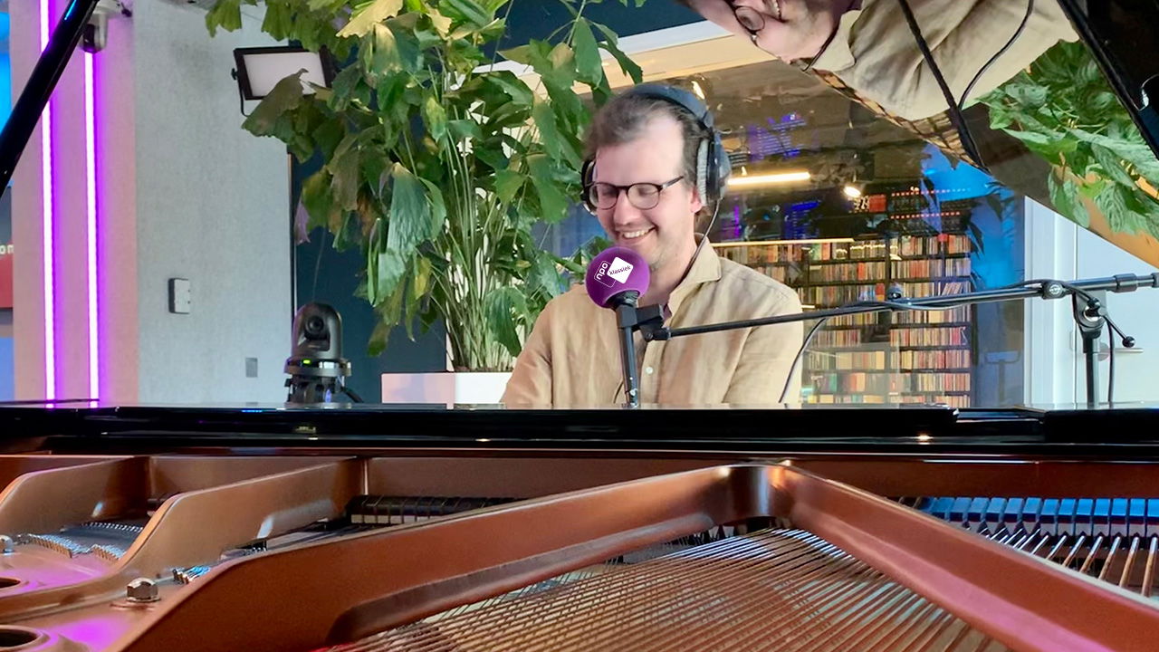 Onder de Vleugels van Den Herder: Michael Nyman | NPO Klassiek