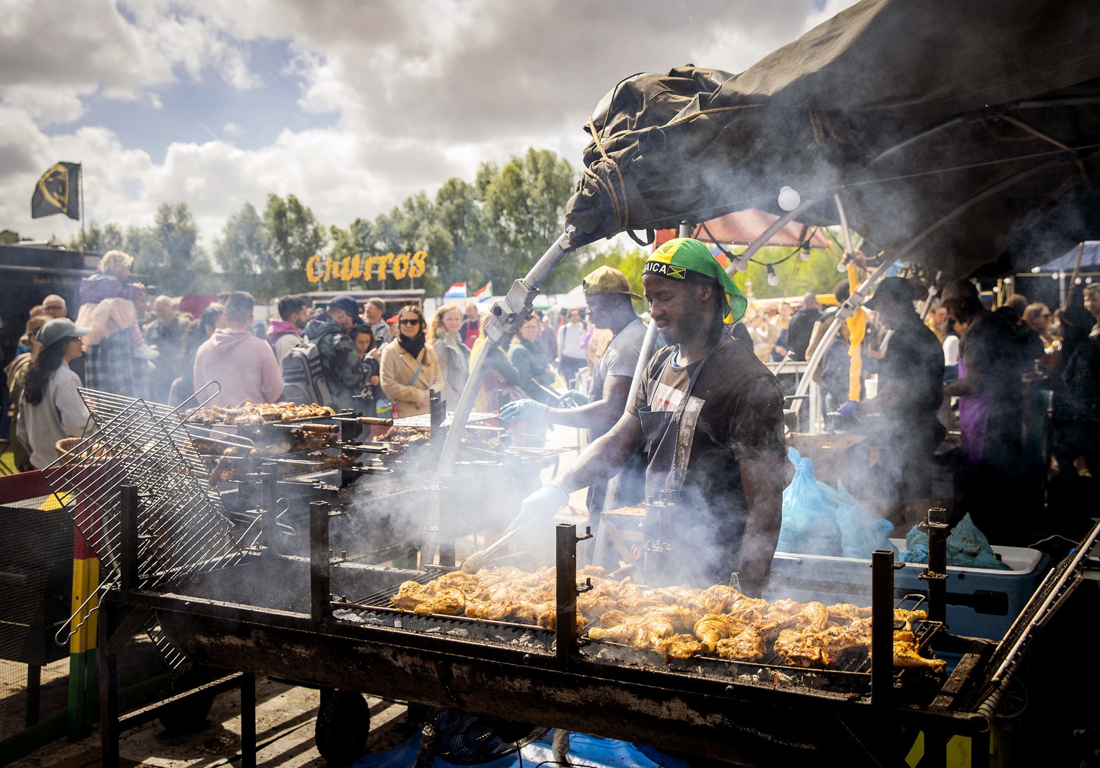 De populariteit van dure foodtruckfestivals | NPO Radio 1