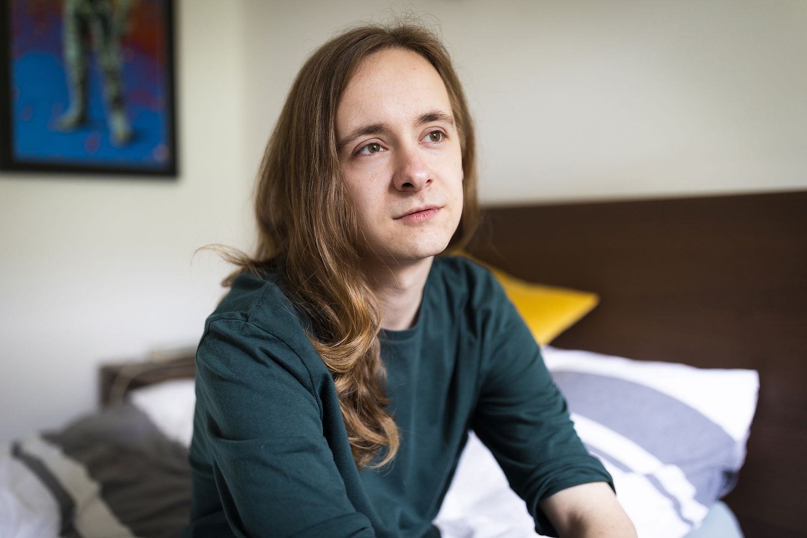 Schrijver en journalist Marte Hoogenboom over het woord illegaal | NPO ...