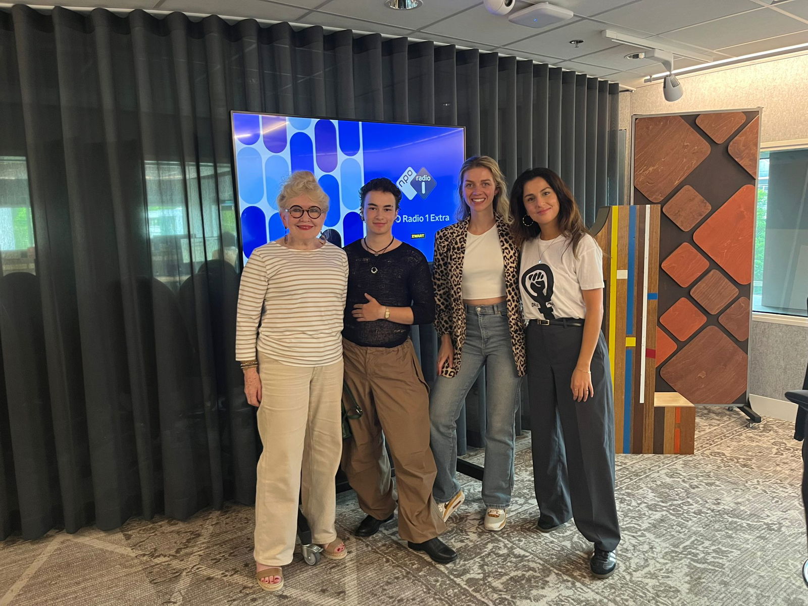 Hoe kijken verschillende generaties Dolle Mina's naar het feminisme ...