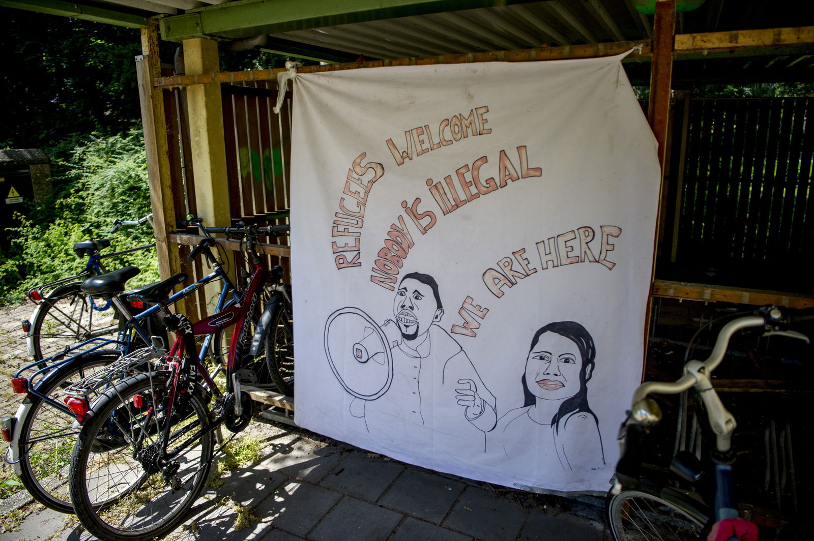 Brandbrief GL/PdvA: geen mens is illegaal | NPO Radio 1