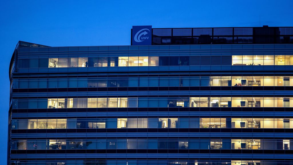 Hoe gaat het met de hersteloperatie bij het UWV, rond de WIA? | NPO Radio 1