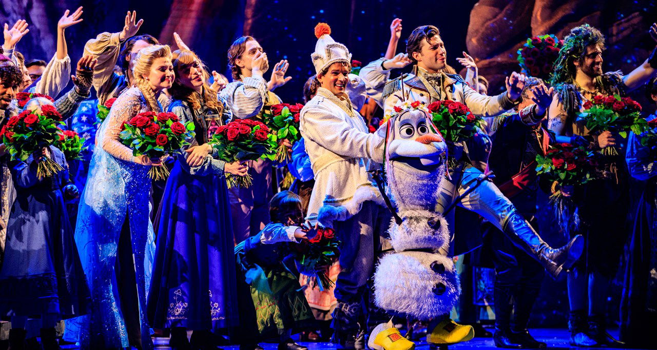 Vajèn van den Bosch speelt Elsa in nieuwe musical Frozen | NPO Radio 1