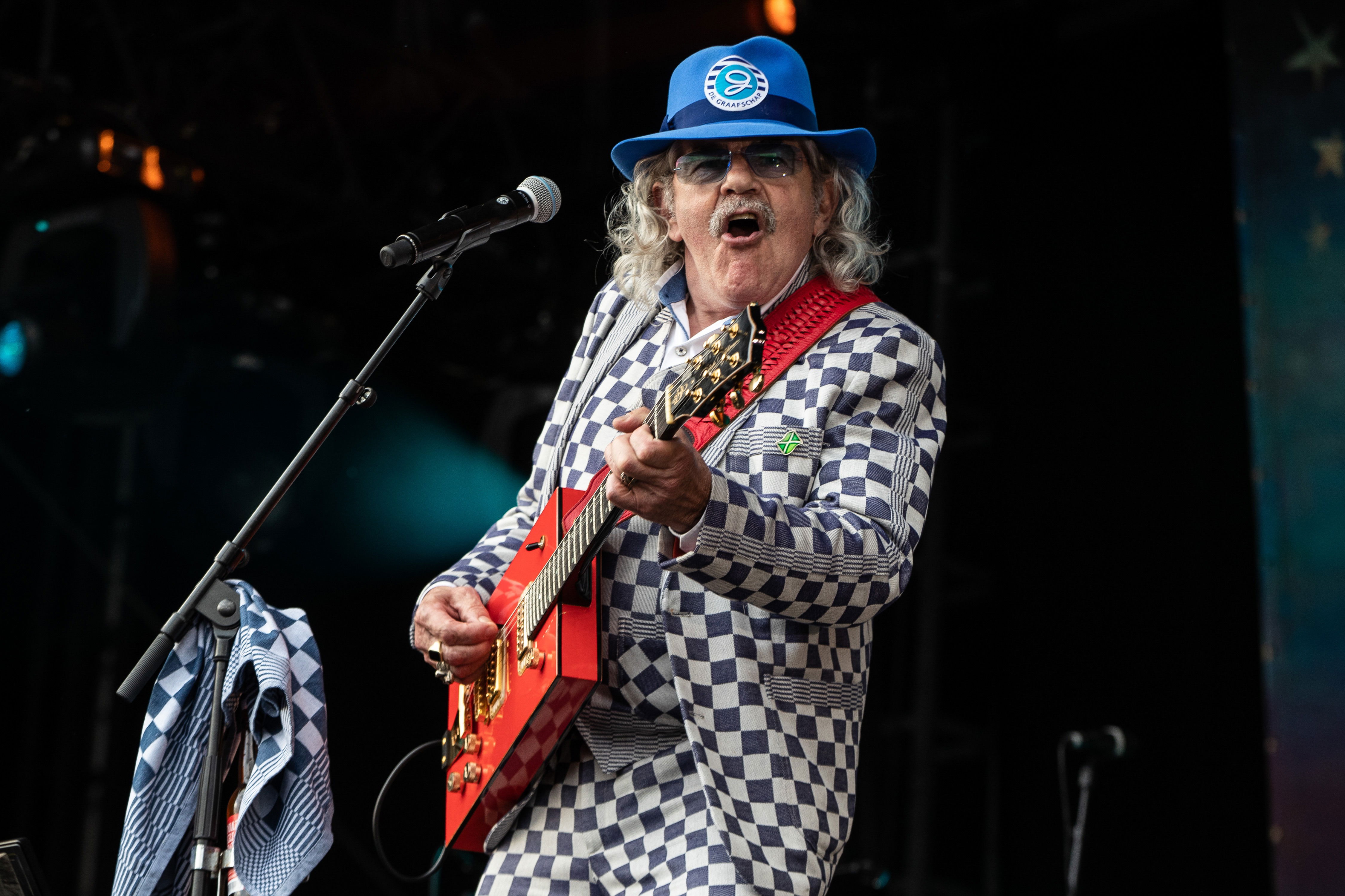 'Feesten als Wilde Beesten': boek over de fans van de band Normaal | NPO Radio 1