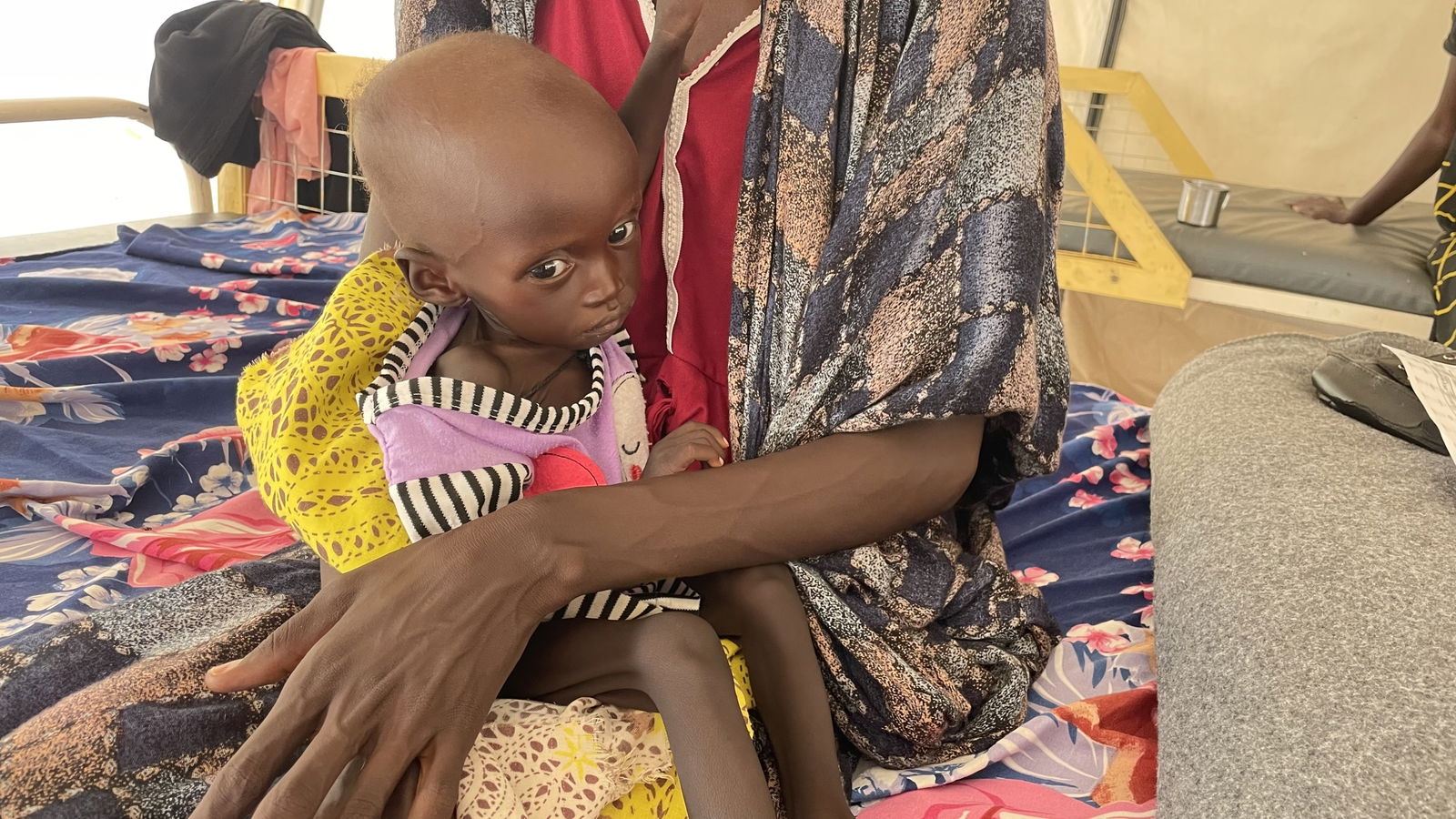 Ziekenhuizen Zuid-Soedan liggen vol met ondervoede kinderen uit Soedan | NPO Radio 1