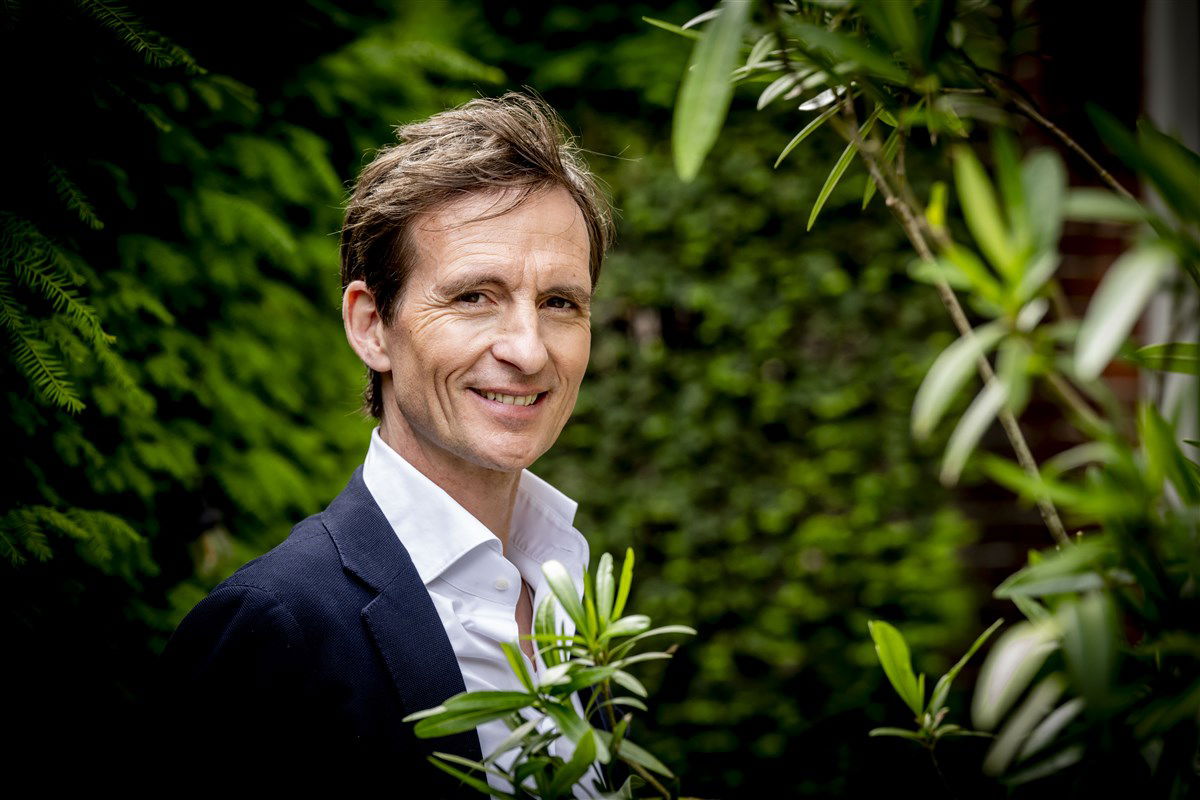 Michiel Vos over zijn boek 'Vos in de VS' | NPO Radio 5