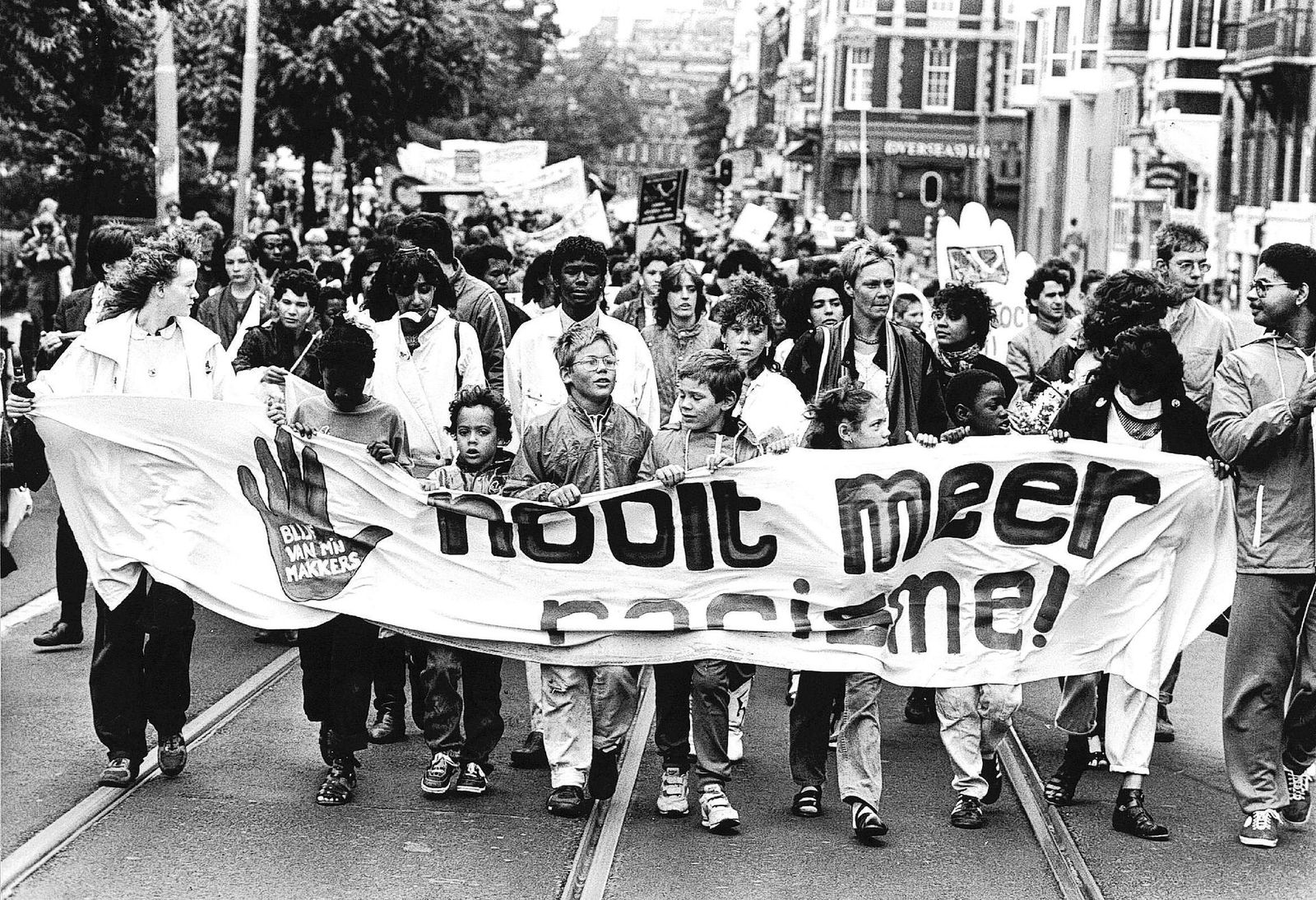 Waarom er - ondanks wetgeving - nog steeds racisme is | NPO Radio 1