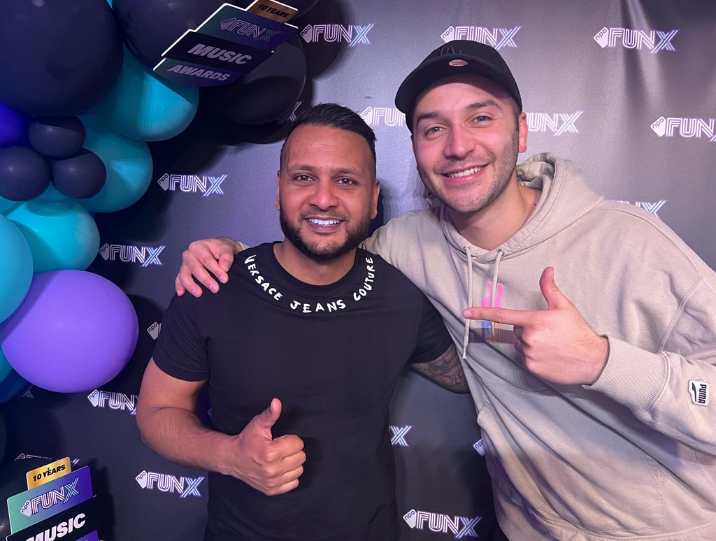 Chachi Versaci in de studio voor een belangrijke mededeling! | FunX