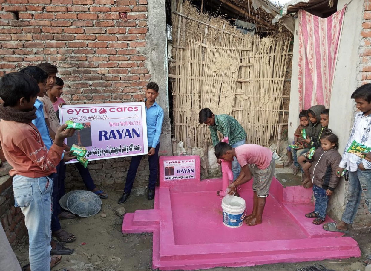 Real-life superheldin Aya laat een waterput bouwen in naam van Rayan ...