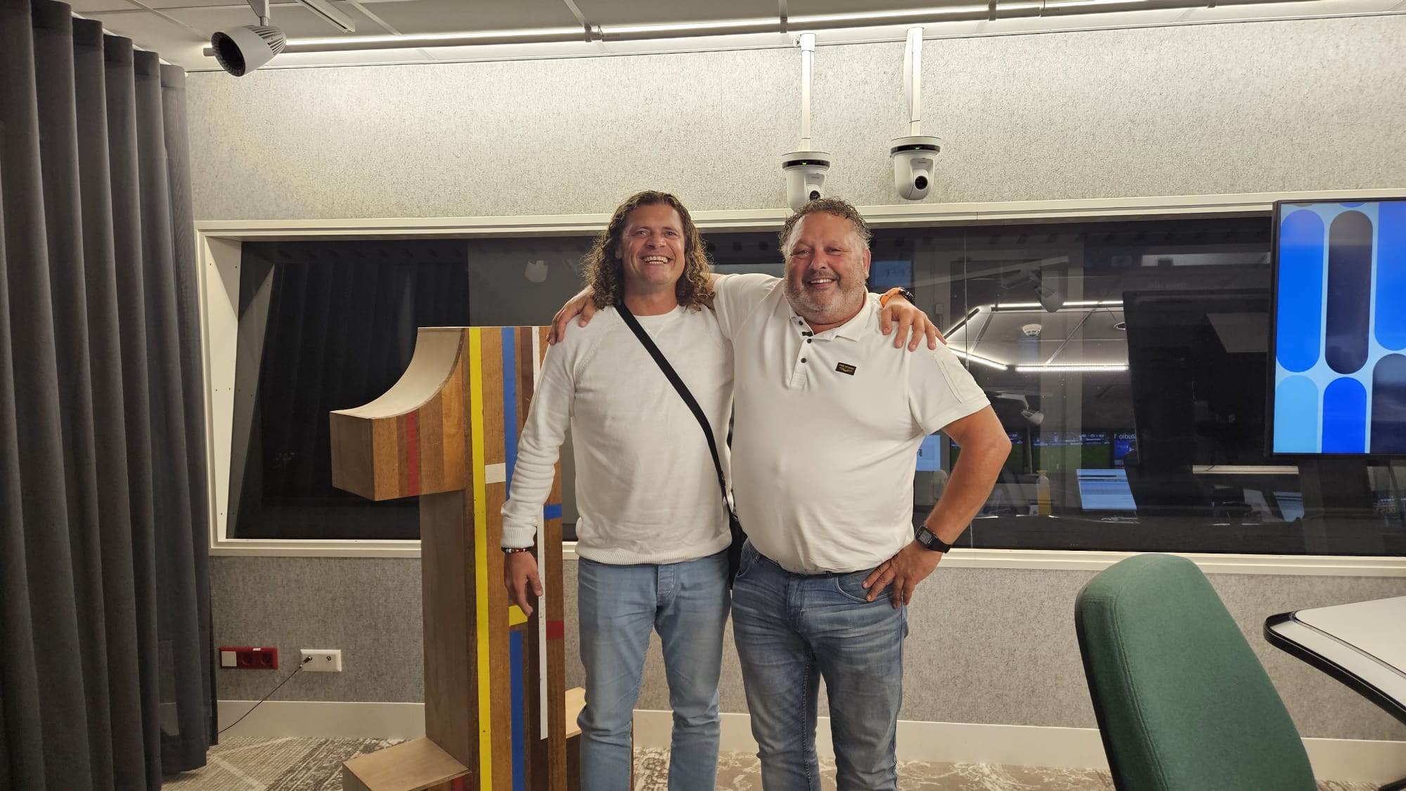 Ton en Geoffry zijn nieuwe realitysterren in serie De Voetbaltrainer ...