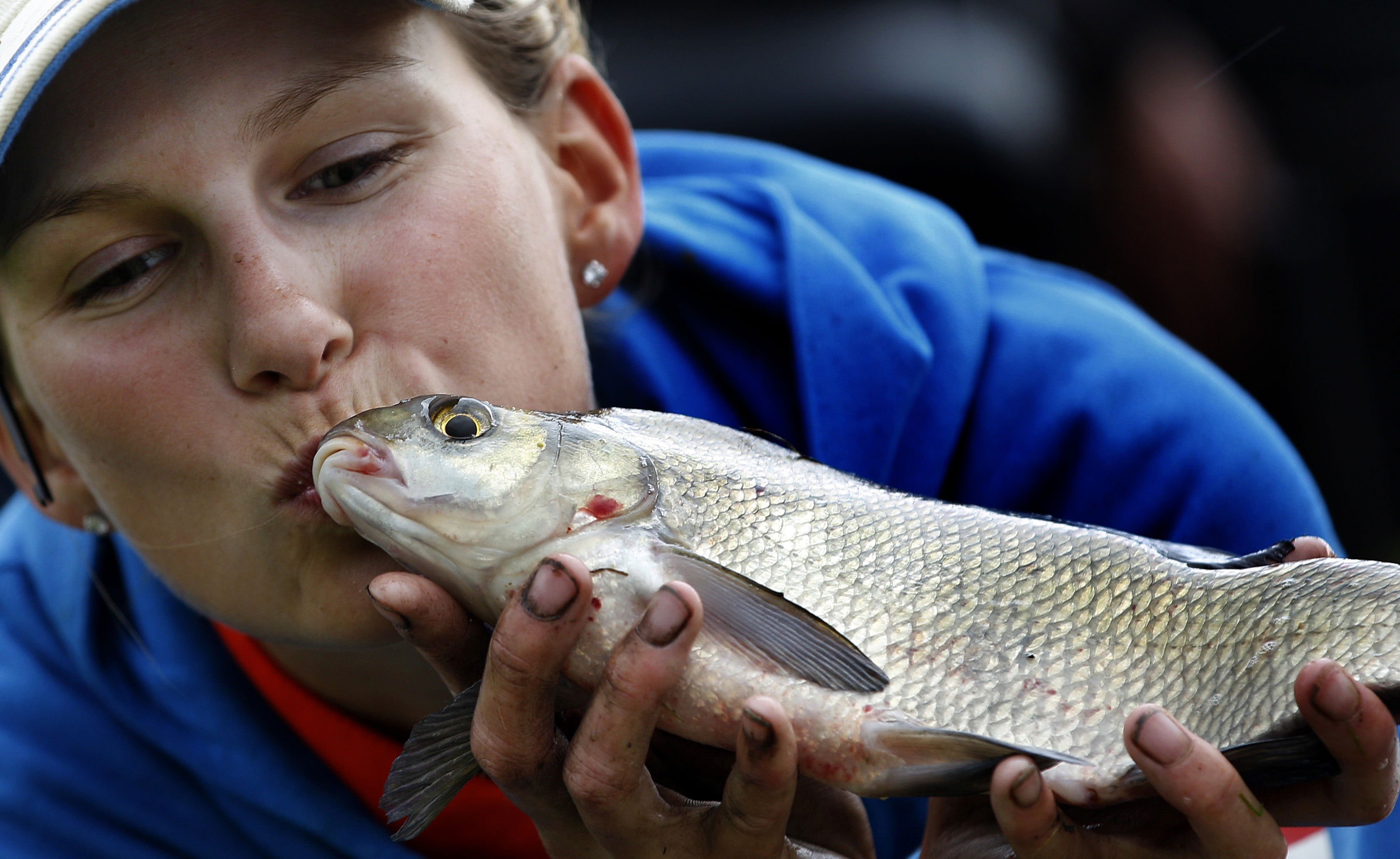 De Vergeten Sporten van Parijs 1900: Sportvissen | NPO Radio 1