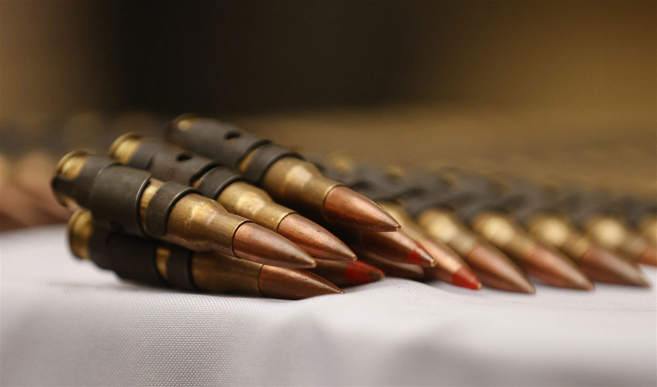 Nederland moet weer eigen wapens en munitie gaan maken | NPO Radio 1