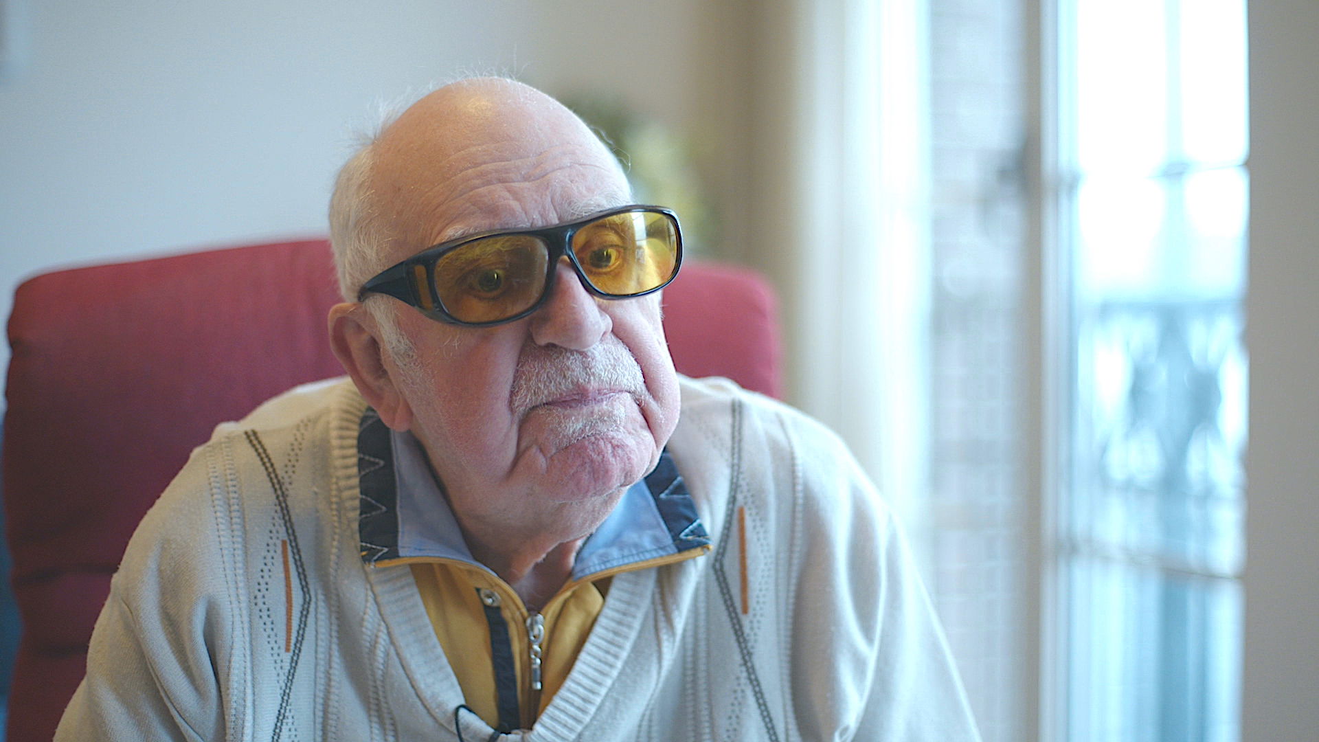 Zelfstandig wonen maakt ouderen kwetsbaarder voor financieel misbruik ...