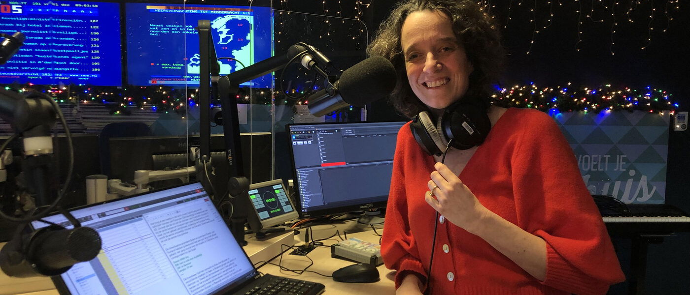 De meest opvallende nieuwsfeiten van 2022: het jaaroverzicht met Carolijn Bary! | NPO Radio 5