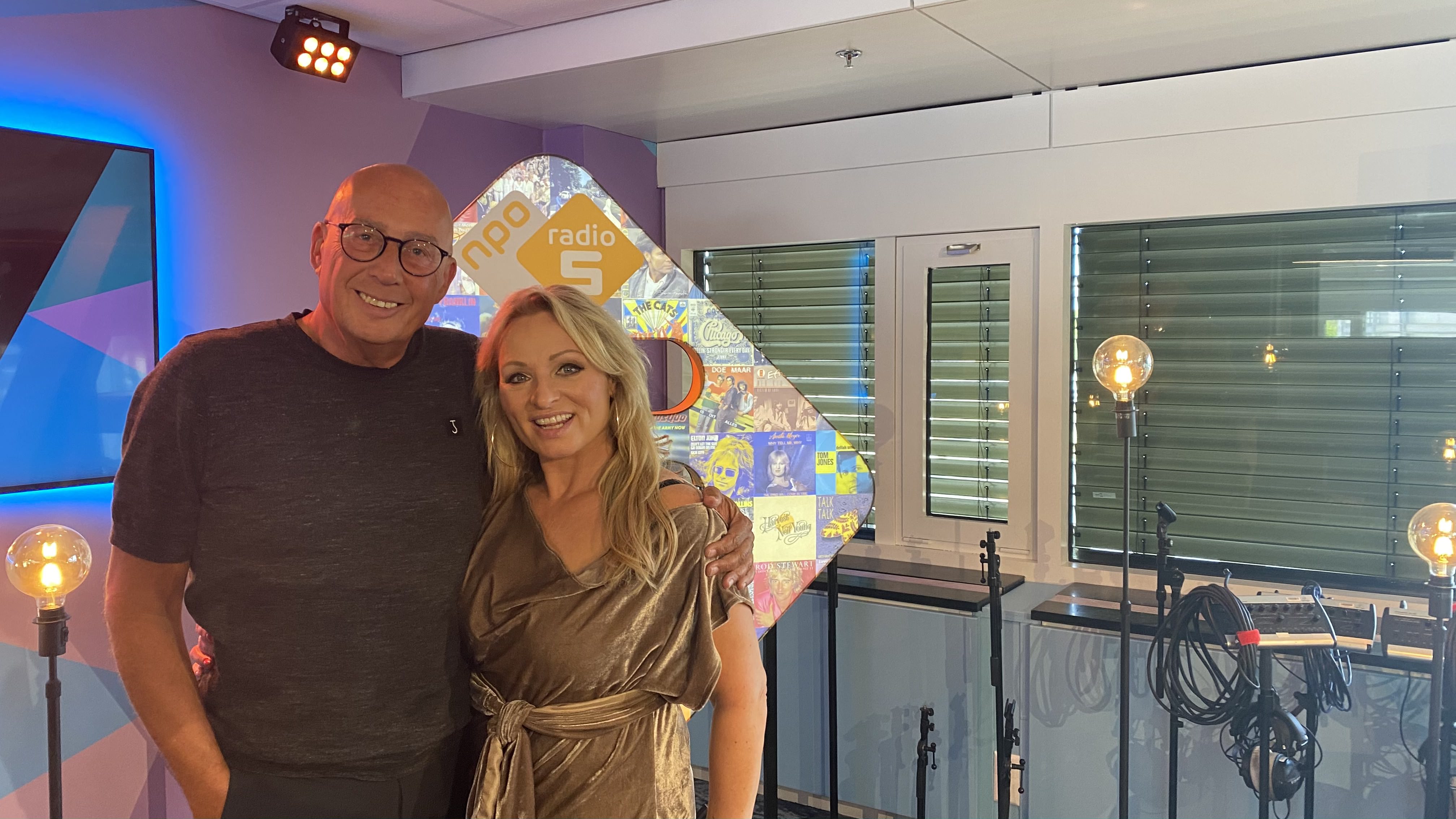 Desray over haar comeback en haar nieuwe soloalbum 'Dreams of Magic ...